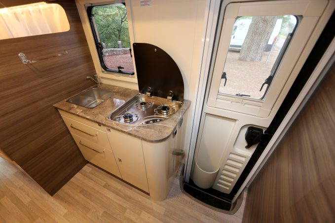 Ford fait son retour chez Rimor avec la nouvelle gamme Evo - Actus des ...