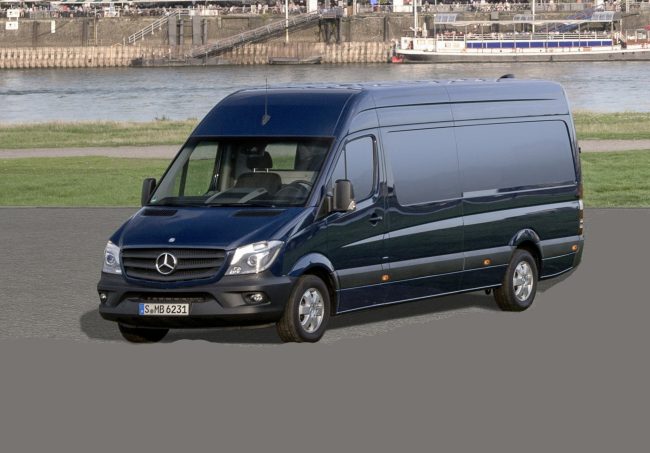 Le Mercedes Sprinter fête ses 25 ans d'existence - Actus des marques ...