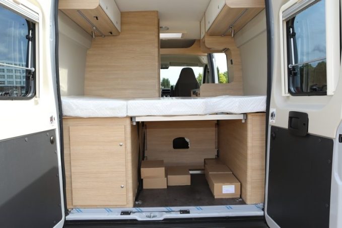 Roadcar : zoom sur le fourgon R540 - Tous les essais | Camping-car Magazine