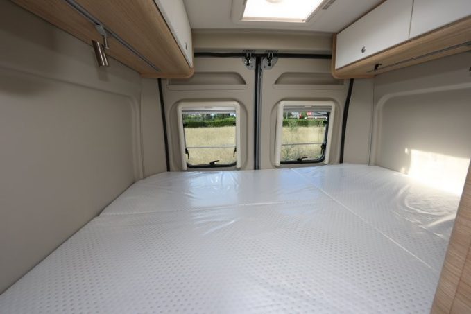 Roadcar : zoom sur le fourgon R540 - Tous les essais | Camping-car Magazine