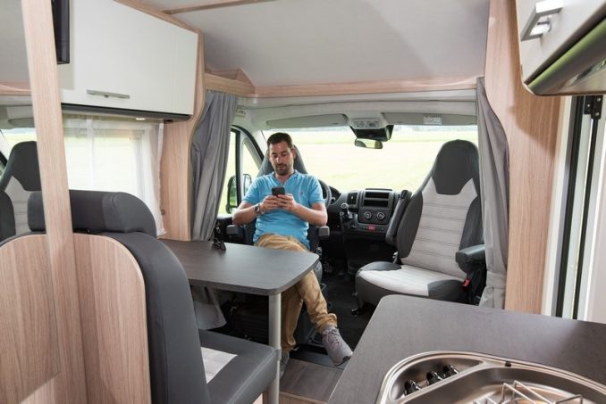 V69 Adventure Edition, le nouveau profilé de Sunlight - Tous les essais ...