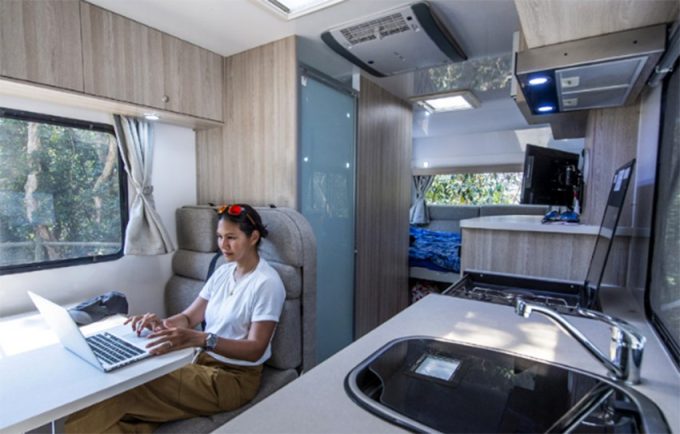 La 5G à bord de son camping-car avec le routeur Netgear Nighthawk M5 ...