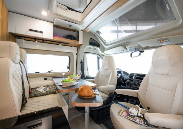 Font Vendôme : des fourgons aménagés pour tous les goûts - Actus des ...