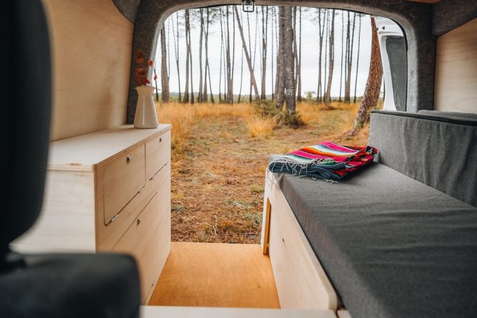 Simple Vans, un kit éco pour bien débuter le camping-car - Actus des ...
