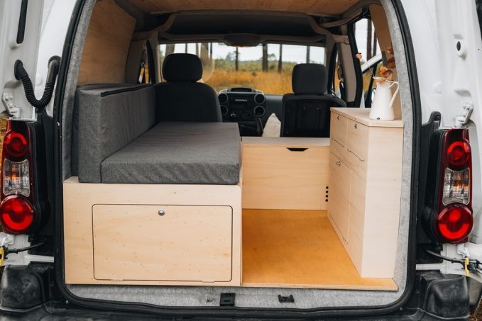 Simple Vans, un kit éco pour bien débuter le camping-car - Actus des ...