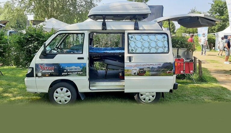 Un camping-car de poche Piaggio dans lequel "Yatoo" pour voyager ...