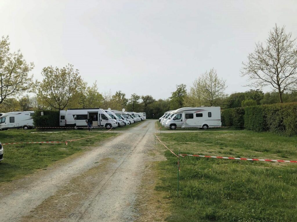 Au Puy du Fou, une aire de camping-cars... - Camping-car.com
