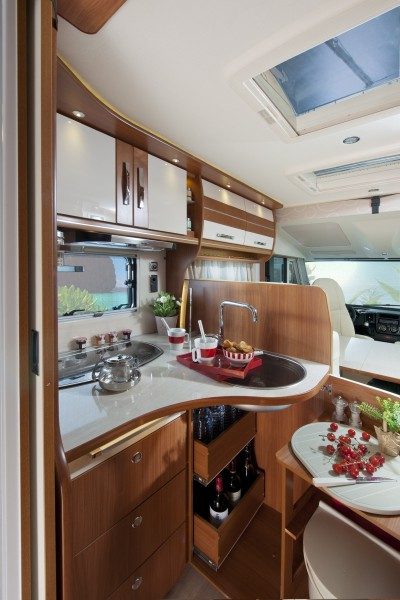 Fleurette Discover 73 LJG ''Black Silver'' - Camping-car.com