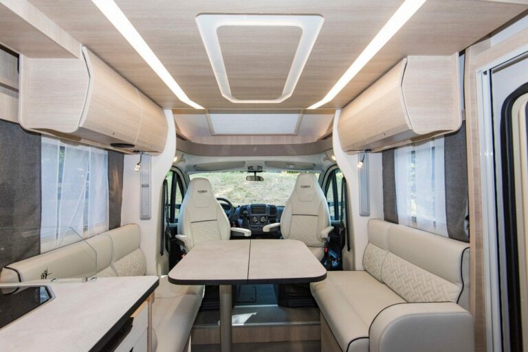 Le profilé 696F de Rapido, un camping-car incontournable ! - Camping ...