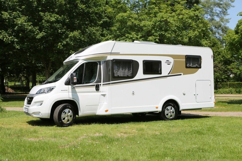 Nouveautés 2020 : deux camping-cars compacts au programme chez Carado ...