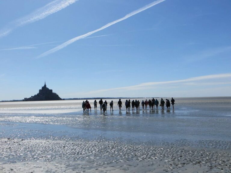 Traverser la baie magique du Mont-Saint-Michel en camping-car - Camping ...