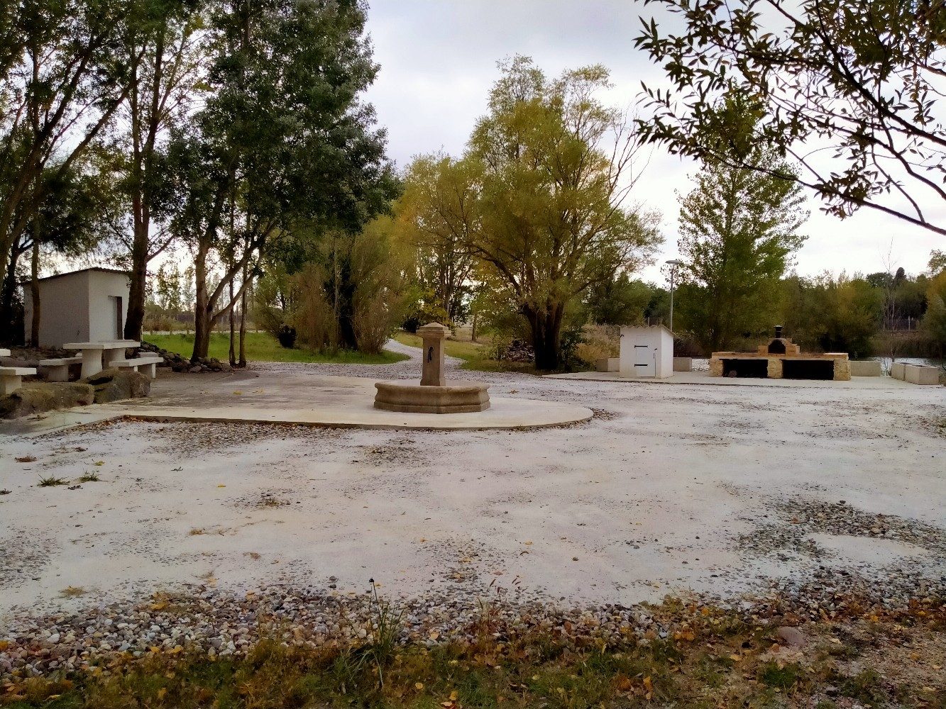 Une aire agréable dans un cadre bucolique... - Camping-car.com