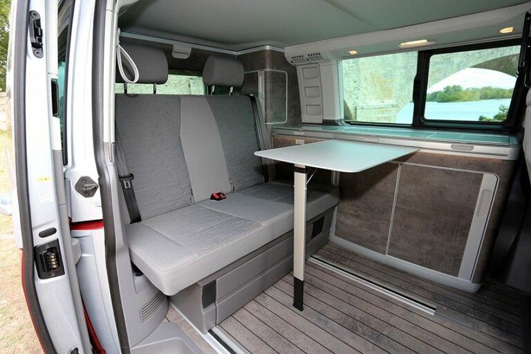 Volkswagen California, la référence des vans aménagés - Camping-car.com