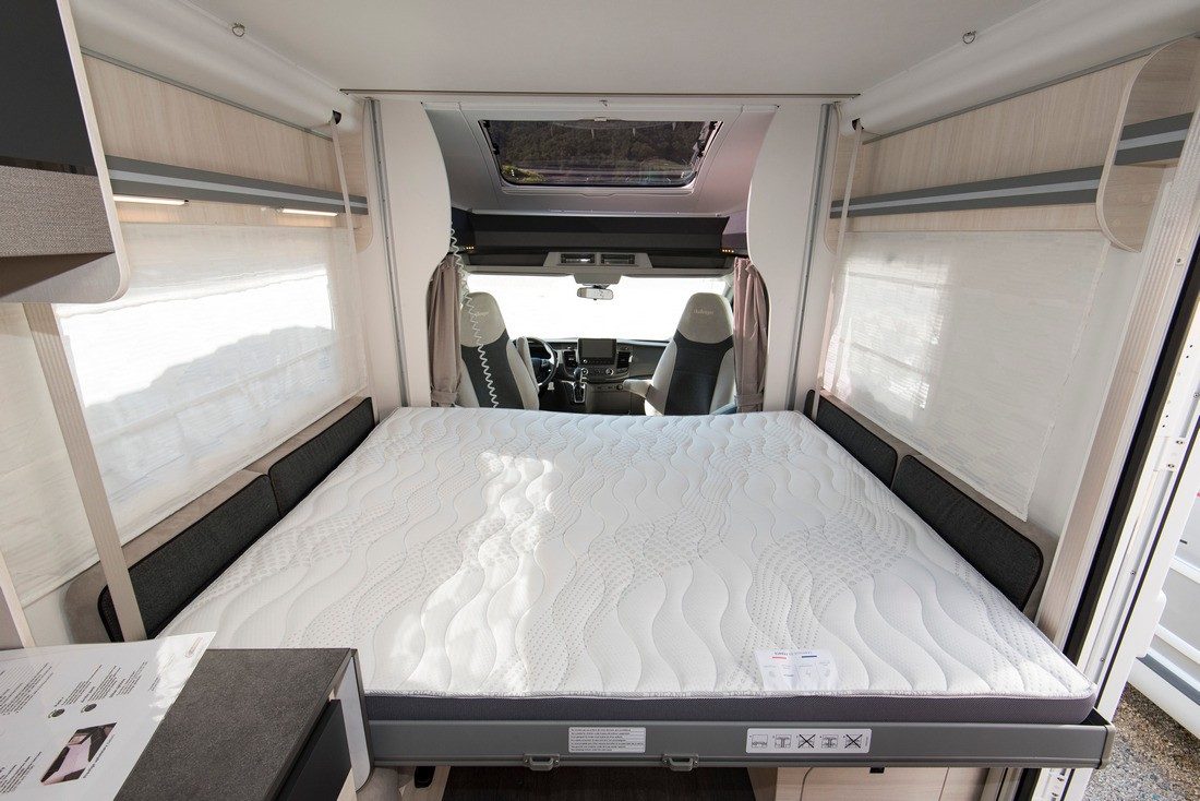Camping-cars sans lit au plancher : une offre riche chez Chausson et ...