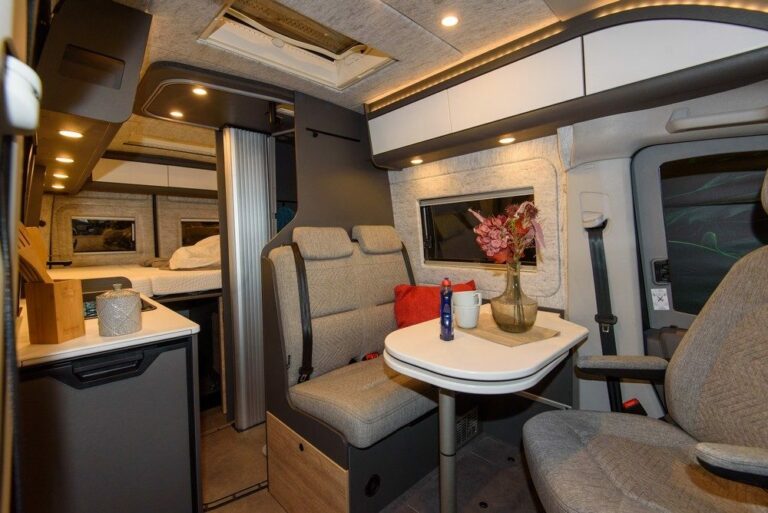 Globetrail 600 DR, un fourgon sur Volkswagen Crafter - Camping-car.com