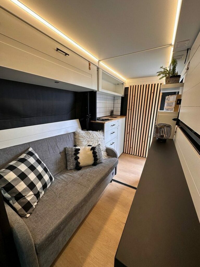 VanCubic, le cube qui transforme un utilitaire en camping-car en moins ...