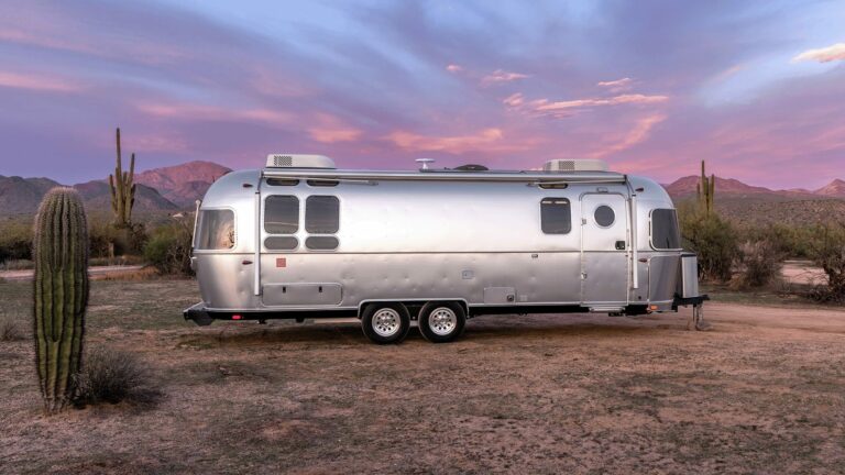 Airstream dévoile une caravane de luxe inspirée par Frank Lloyd Wright ...