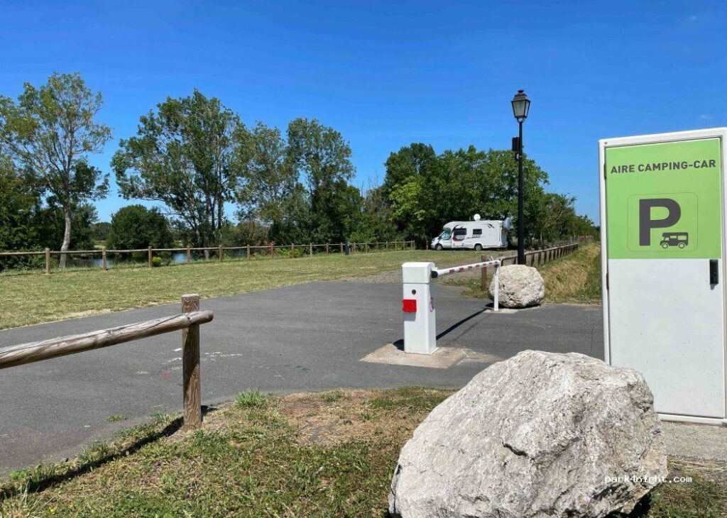 Au coeur des châteaux de la Loire et sur les rives du Cher : bienvenue ...