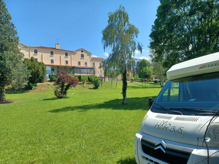 Hair Bus : Un camping-car salon de coiffure