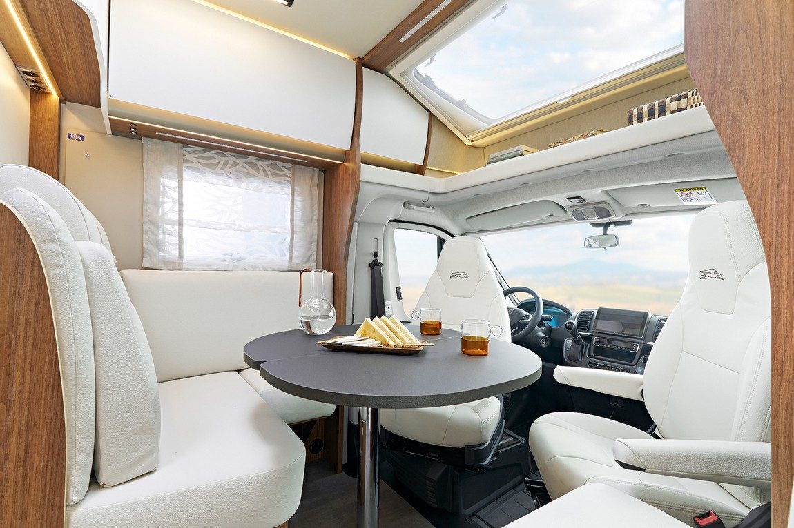 Nouveautés camping-car 2026 : Laika Ecovip Titanio, un nouveau style ...