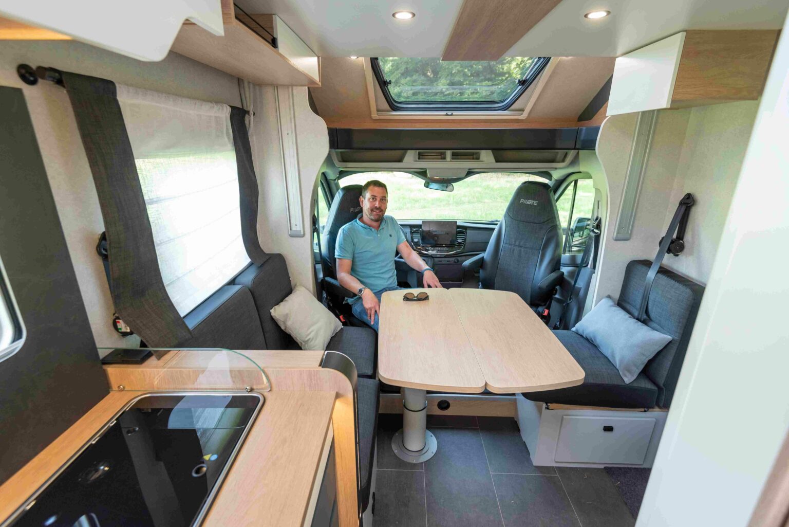 Pilote A630G : le nouveau profilé compact confortable et riche en ...