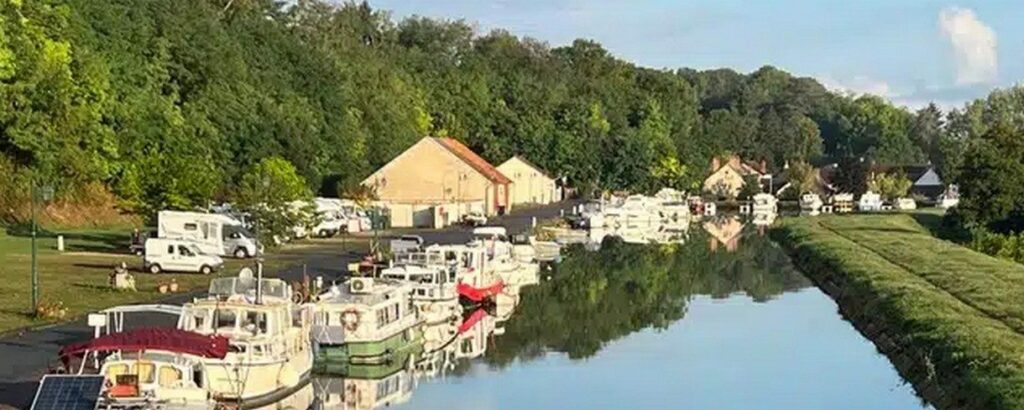 Sens du service et étape de qualité : bienvenue sur l'aire de camping ...