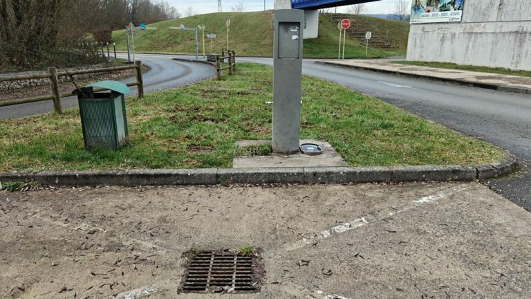 Une aire de camping-car gratuite à Brognard, près de Montbéliard (25 ...