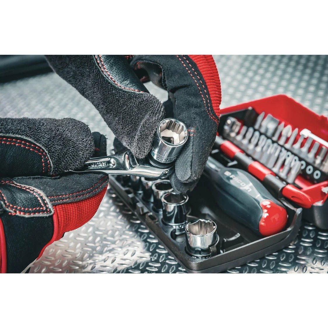 Outillage camping-car : FACOM OGV Grip, l'allié pour décoincer vos vis ...